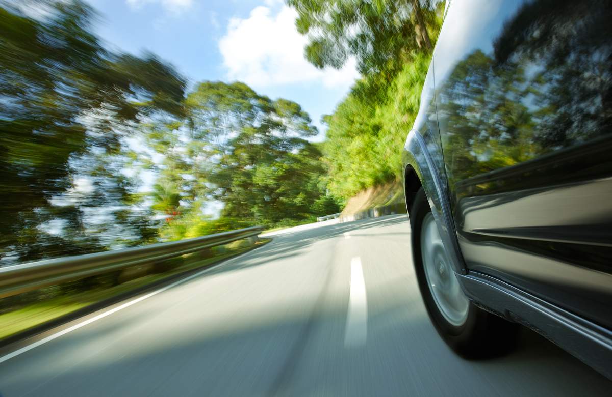 10 Ways to Stop Speeding and How to Break the Habit - Wawanesa U.S.