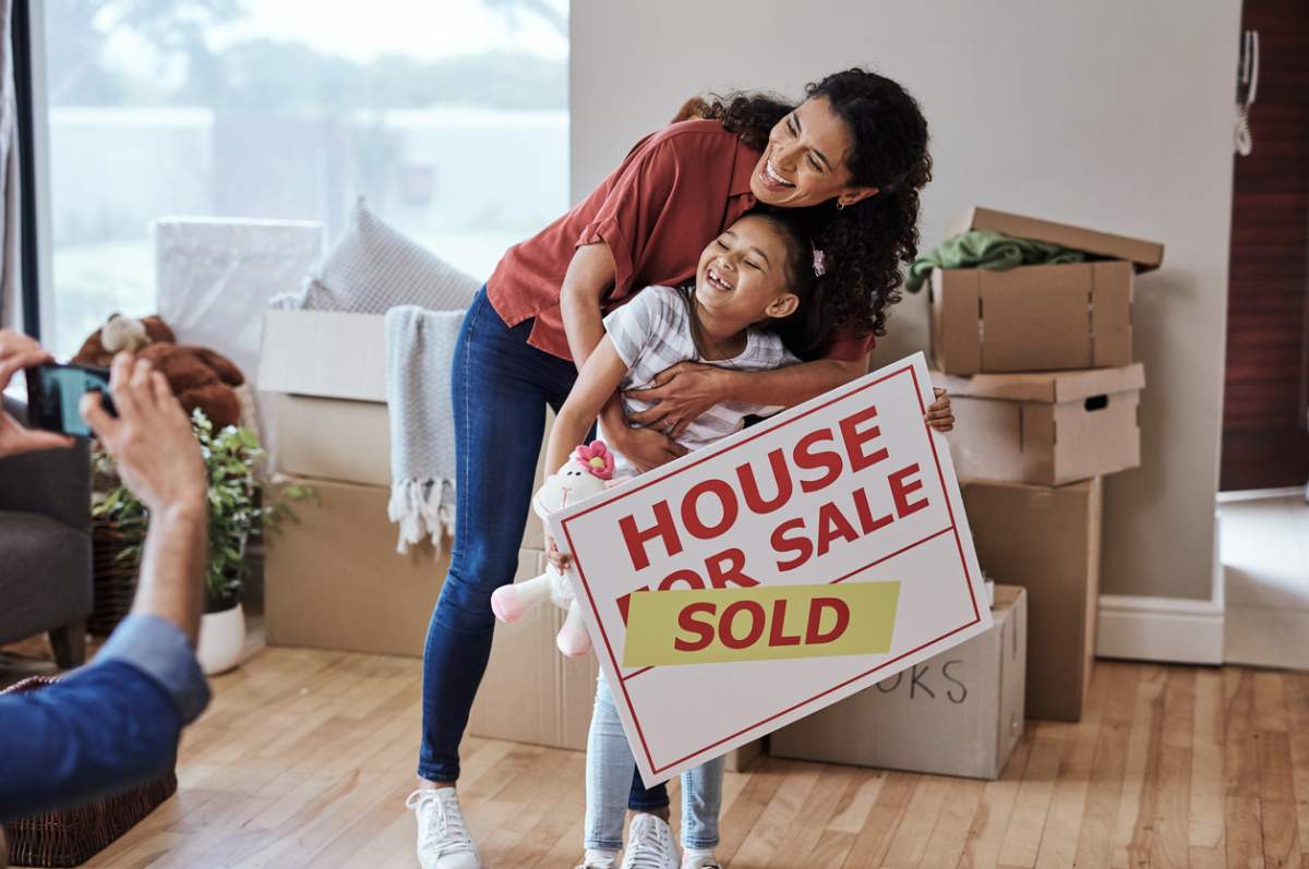 How Home Insurance Works During a Home Sale or Transition - Wawanesa U.S.