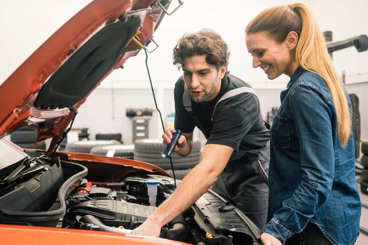 How to Choose a Mechanic You Can Trust - Wawanesa U.S.