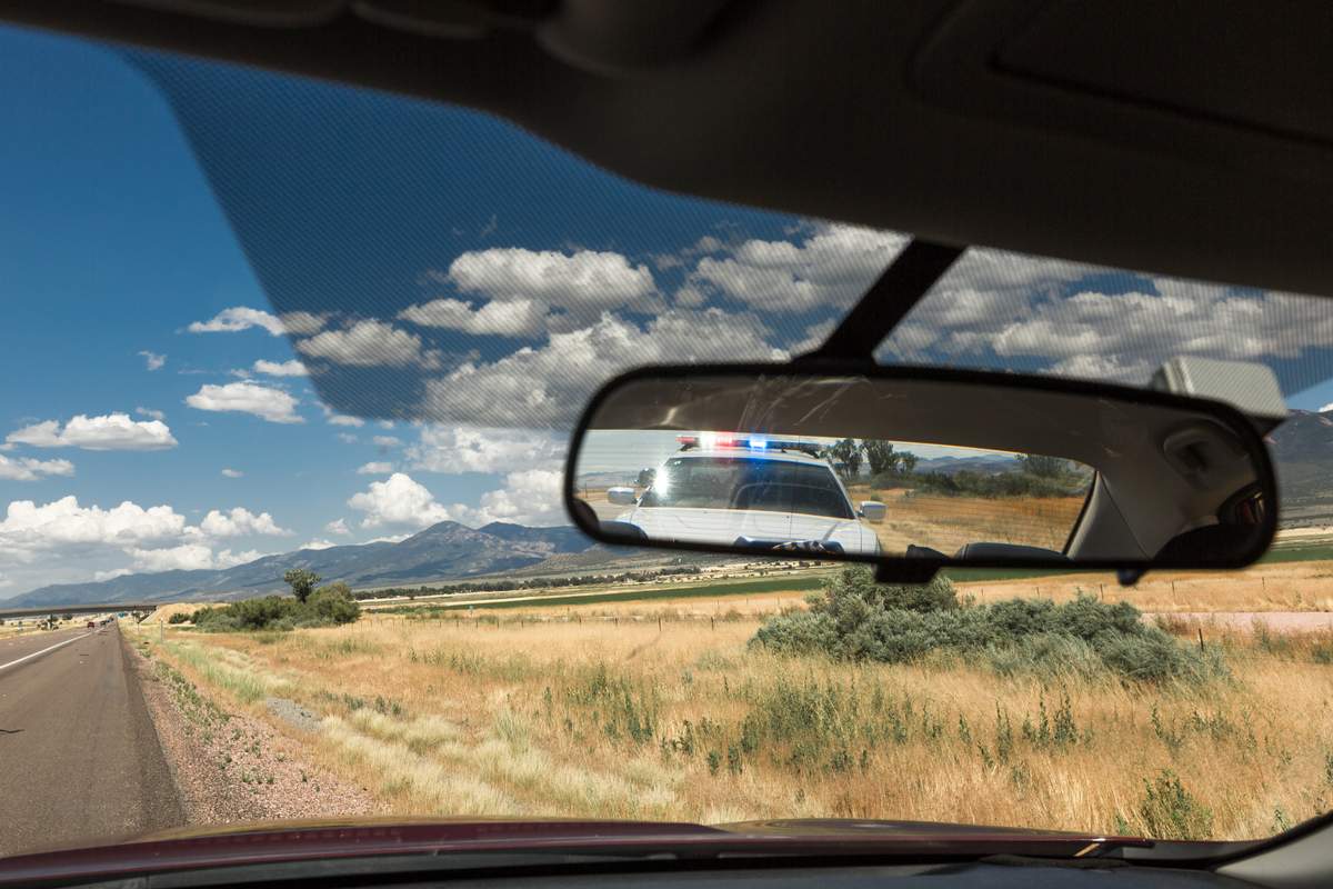 Traffic Stop Guide: What to Do When Pulled Over - Wawanesa U.S.